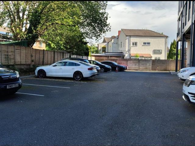 2 Bed Flat, Crossbank House, M7
