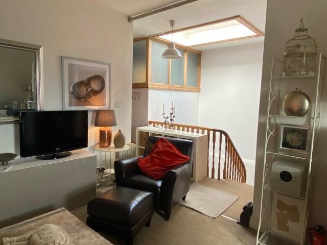 2 bed flat Crouch End incl bills
