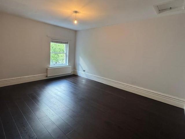 2 Bed Flat, Croxteth Road, L8