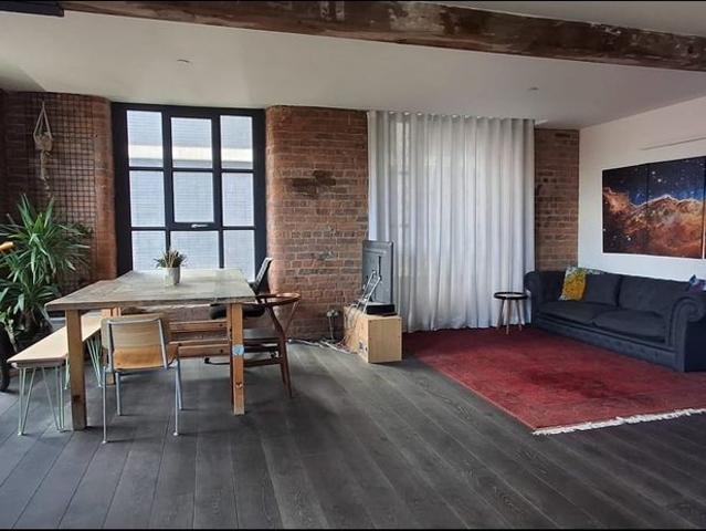 2 Bed Flat, Crusader Mill, M1