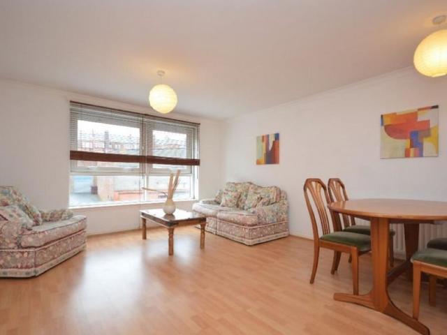 2 Bed Flat, Dunaskin St, G11