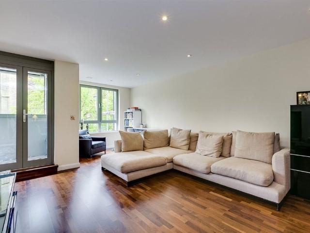 2 Bed Flat, Dungannon House, SW6