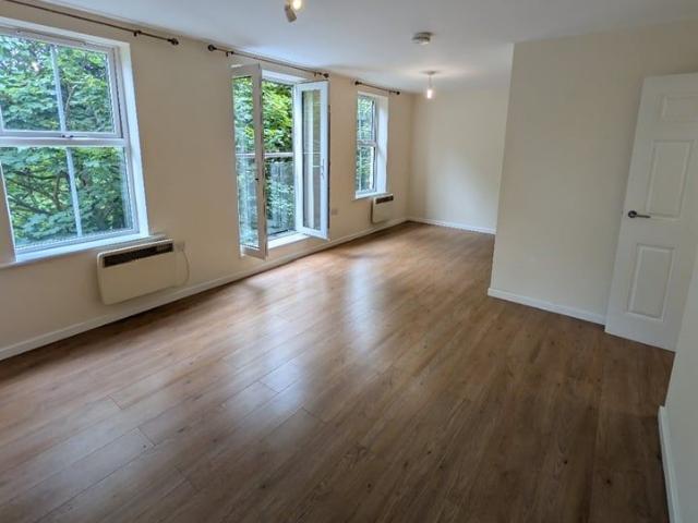 2 Bed Flat, Daniel Hill Mews, S6