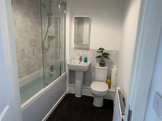 2 Bed Flat, Darley Court, B29