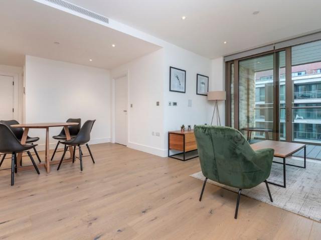 2 Bed Flat, Darwin House, SW11