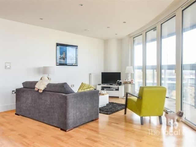 2 Bed Flat, Dowells Street, SE10