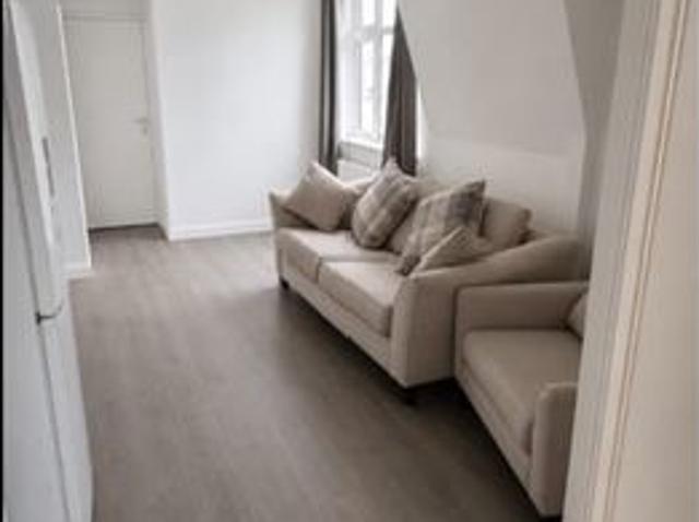 2 Bed Flat, Drake House, E1