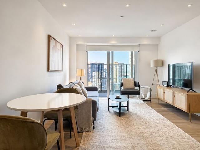 2 Bed Flat, Exchange Gardens, SW8