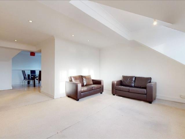 2 Bed Flat, Exeter Road, NW2