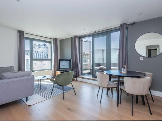 2 Bed Flat, Exhibition Way, HA9