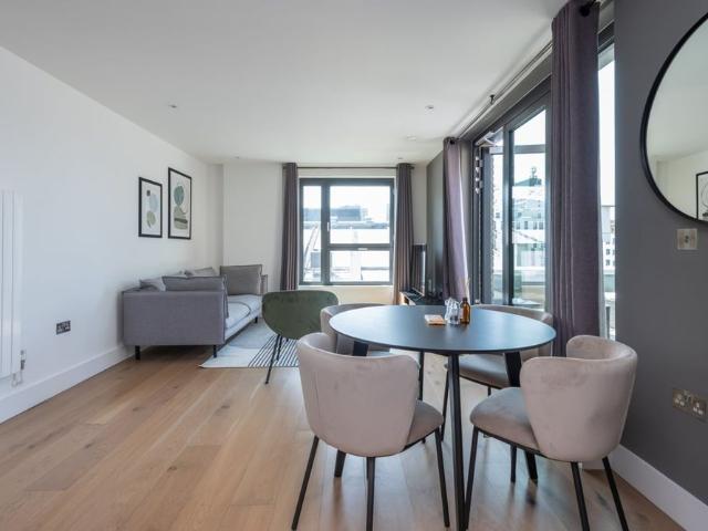 2 Bed Flat, Exhibition Way, HA9