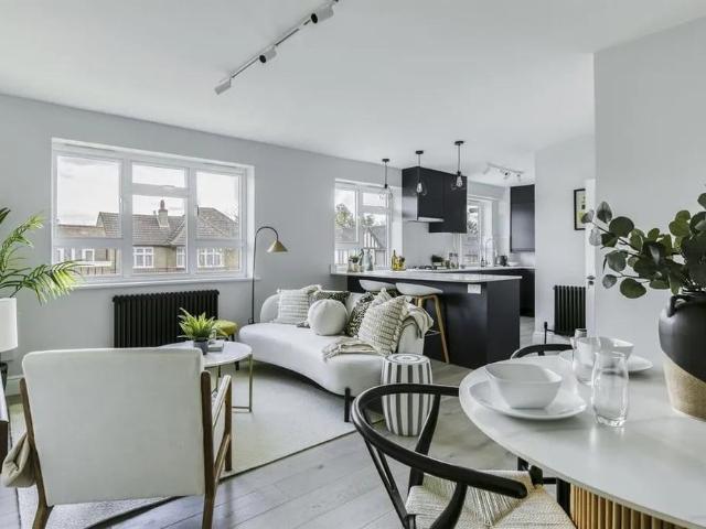 2 Bed Flat, Ealing, W5