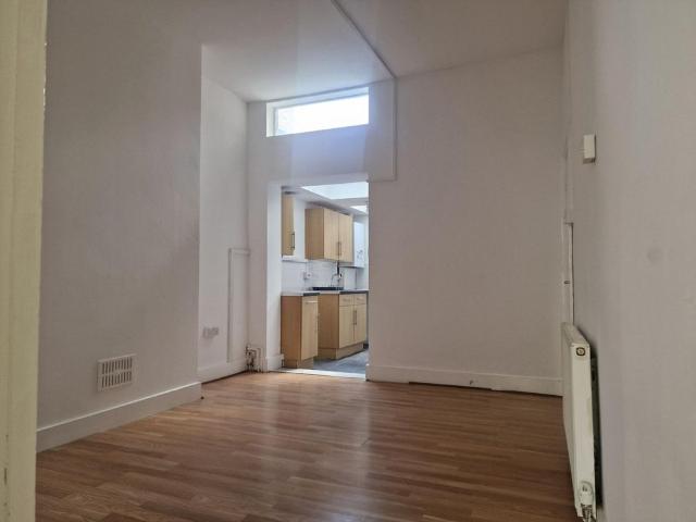 2 Bed Flat, East Dulwich Grove, SE22