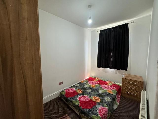 2 Bed Flat, East Ham, E6