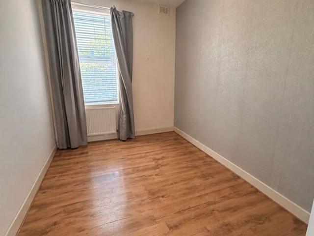 2 Bed Flat, East India Dock Road, E14