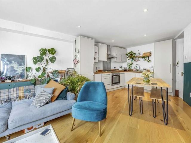 2 Bed Flat, Eardley Road, SW16