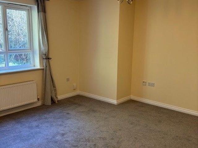 2 Bed Flat, Eccles Way, NG3