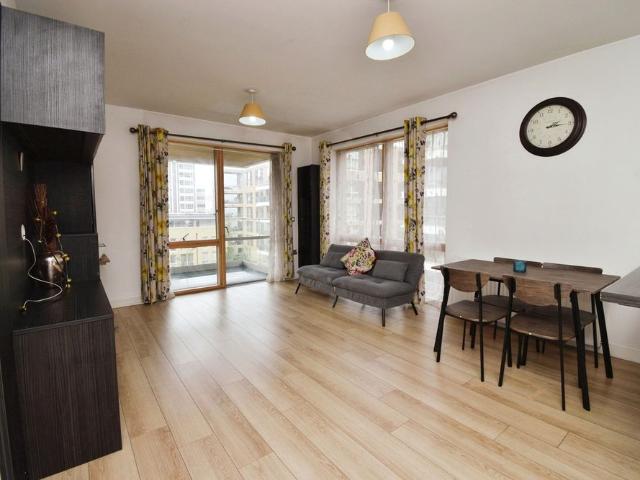 2 Bed Flat, Eddington Court, E16