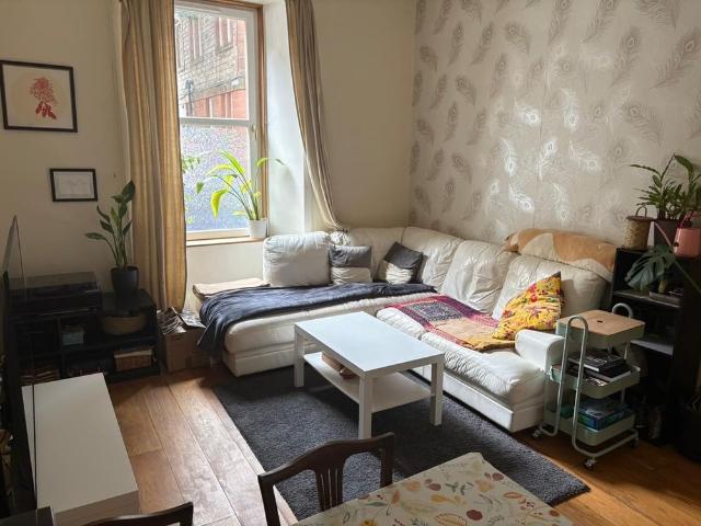 2 Bed Flat, Edinburgh, EH7