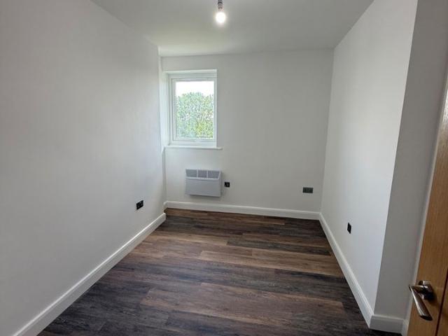 2 Bed Flat, Elm House, LS15