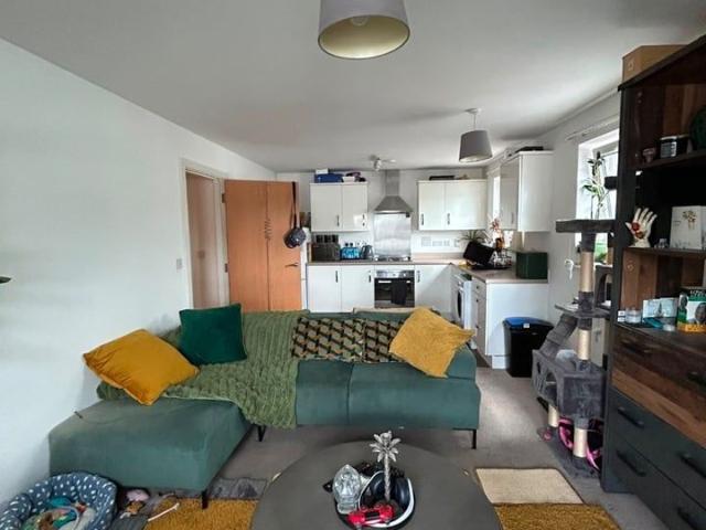 2 Bed Flat, Endeavour House, M5