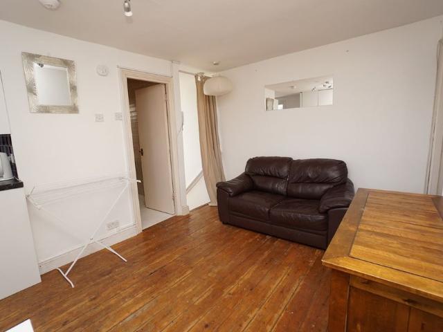 2 Bed Flat, Essex Road, N1