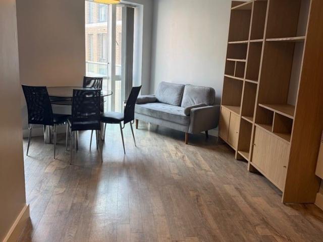 2 Bed Flat, Essex St, B5