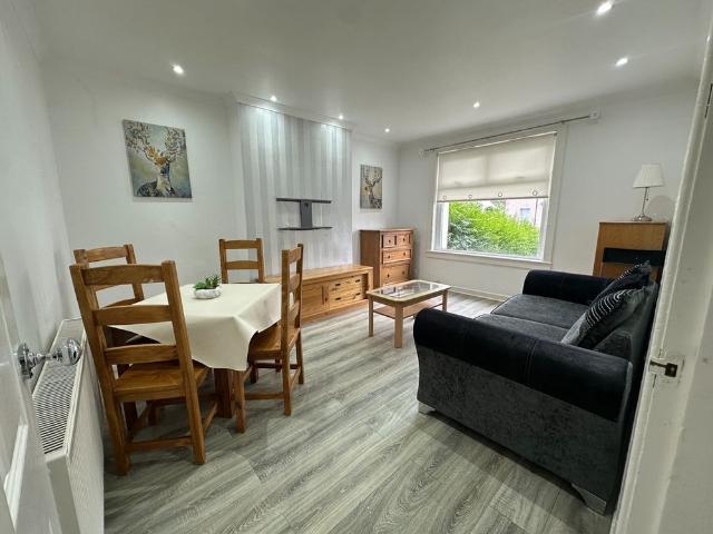 2 Bed Flat, Fulton St, G13