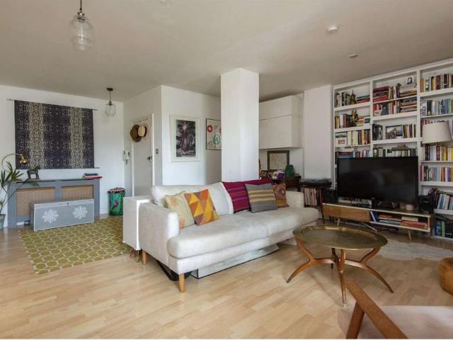 2 Bed Flat, Falcon Works Court, E3