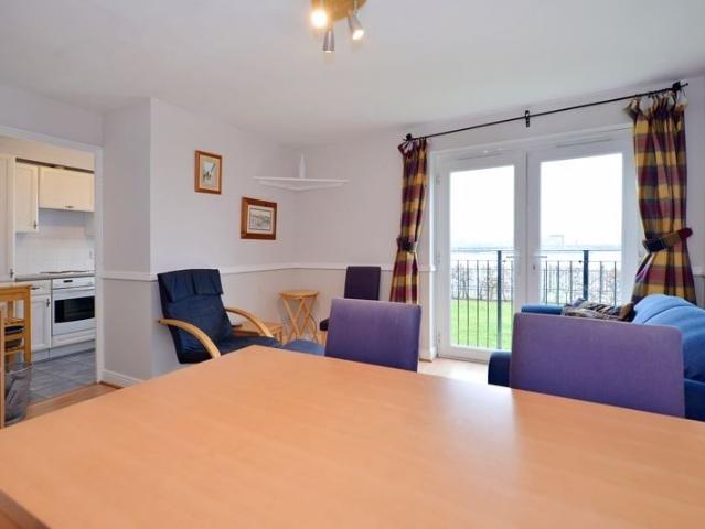 2 Bed Flat, Ferguson Close, E14