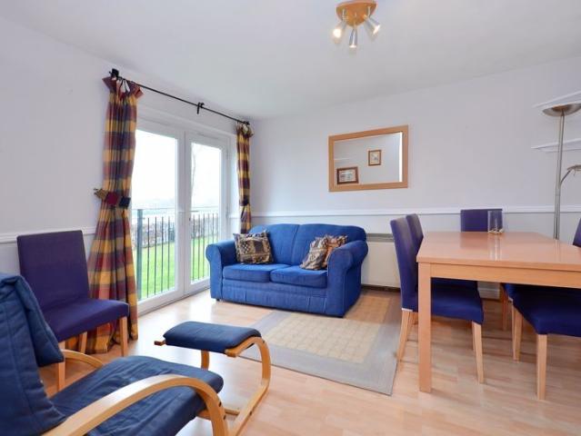 2 Bed Flat, Ferguson Close, E14