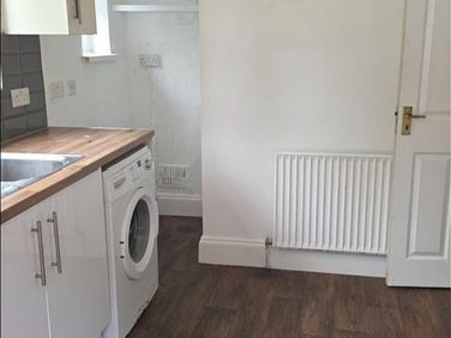 2 Bed Flat, Fishpond Drive, NG7