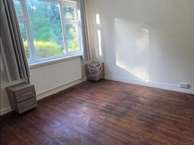 2 Bed Flat, Fishpond Drive, NG7