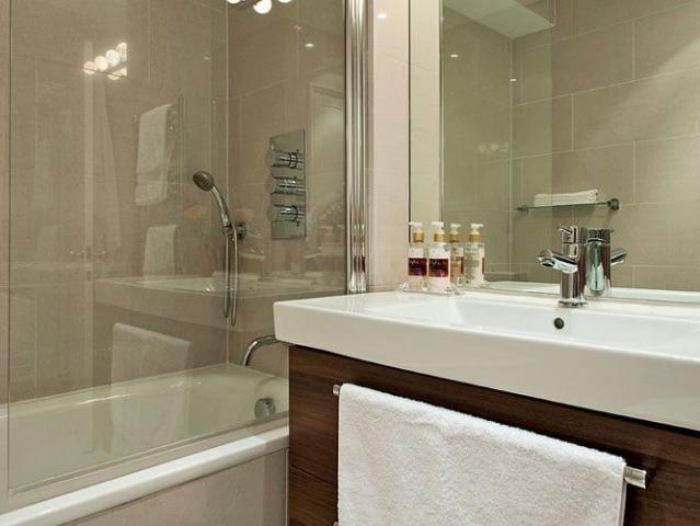 2 Bed Flat, Flaxman House, SW10