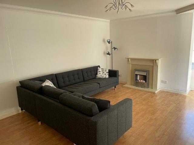 2 Bed Flat, Fonthill Avenue, AB11