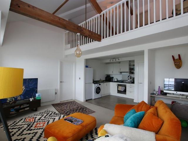 2 bed Flat for let