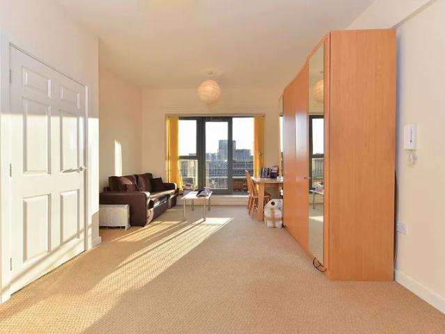 2 Bed Flat for RENT, N1 MoveHome