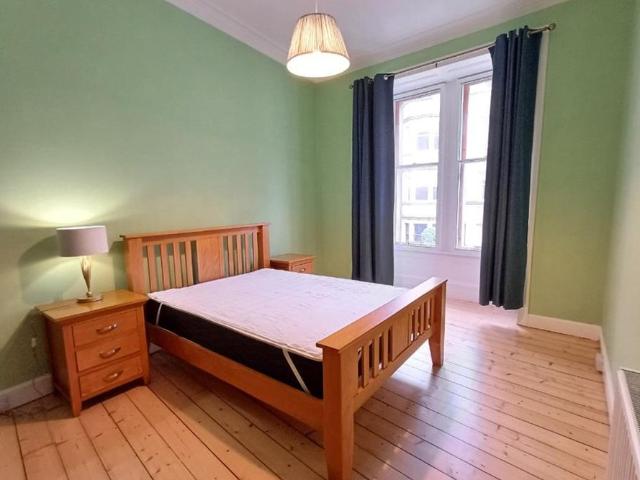 2 bed flat for rent in Merchiston