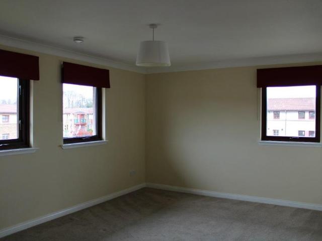 2 bed flat for rent in Inverleith