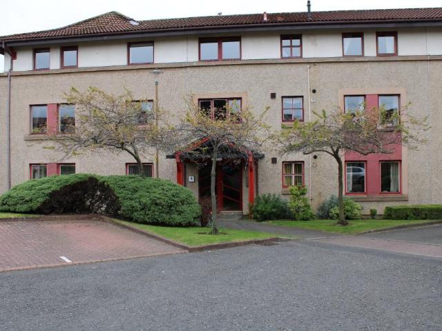 2 bed flat for rent in Inverleith