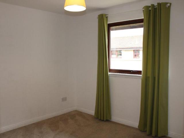 2 bed flat for rent in Inverleith