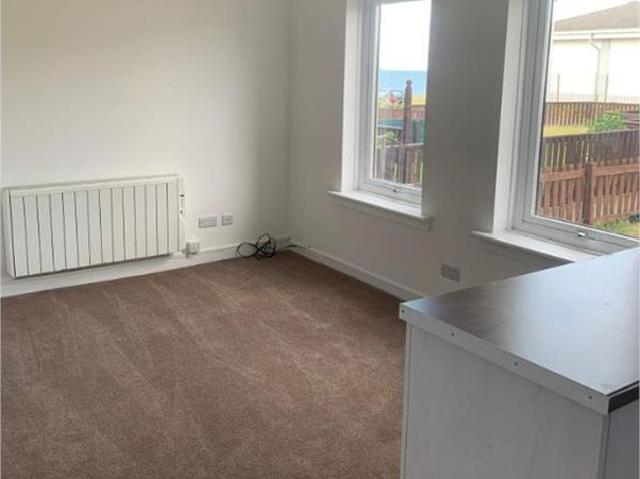 2 bed flat for rent in Prestonpans