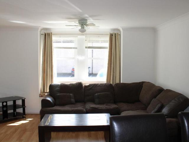 2 bed flat for rent in Restalrig