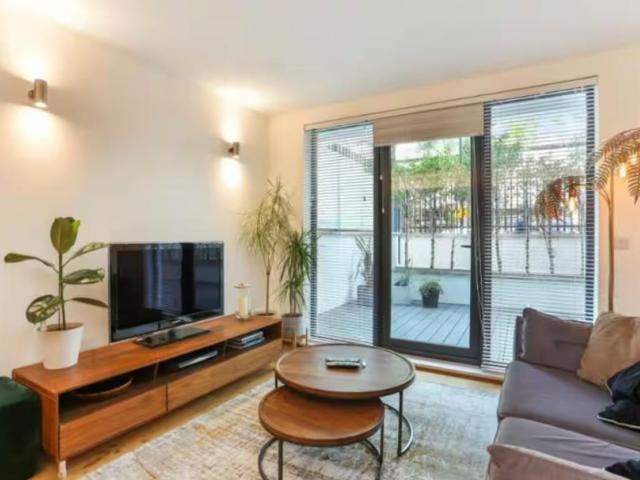 2 Bed Flat For Rent