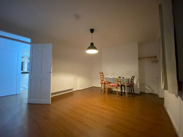 2 bed flat for rent