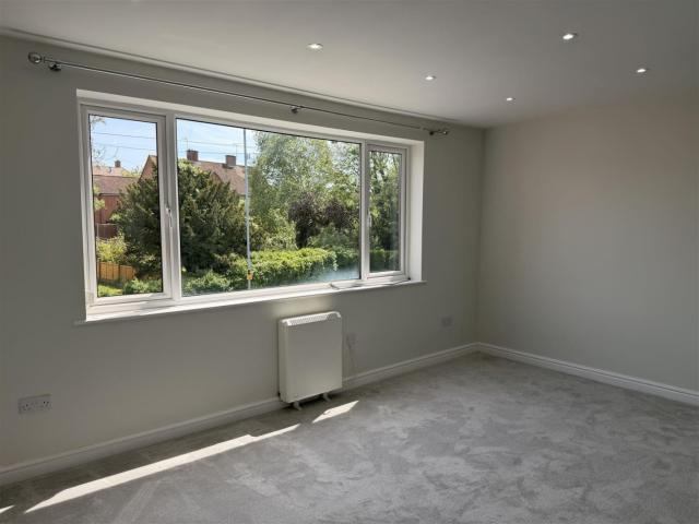 2 Bed Flat For Rent