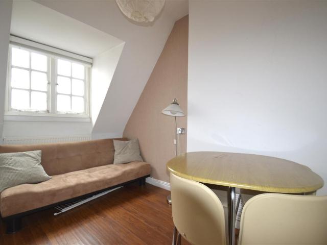 2 Bed Flat For Rent