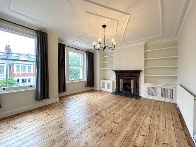 2 Bed Flat For Rent