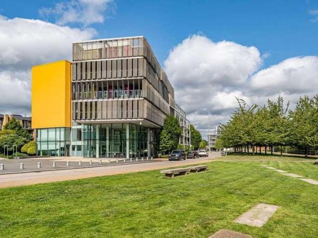 2 bed flat for sale in New River Avenue, N8, London