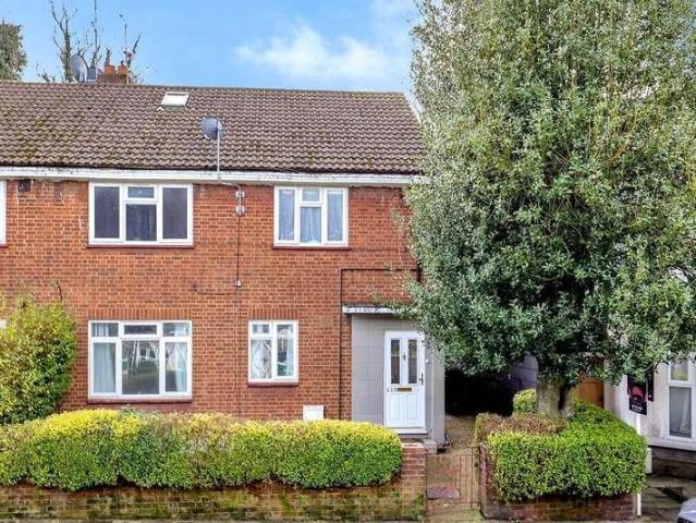 2 bed flat for sale in Hollydale Road, SE15, London